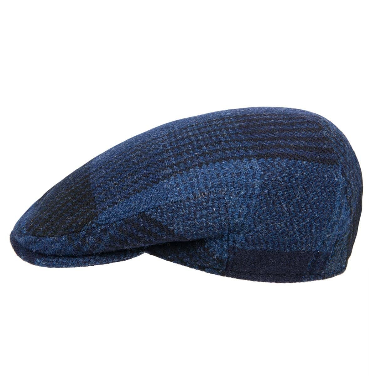 Men's sports cap in check pattern