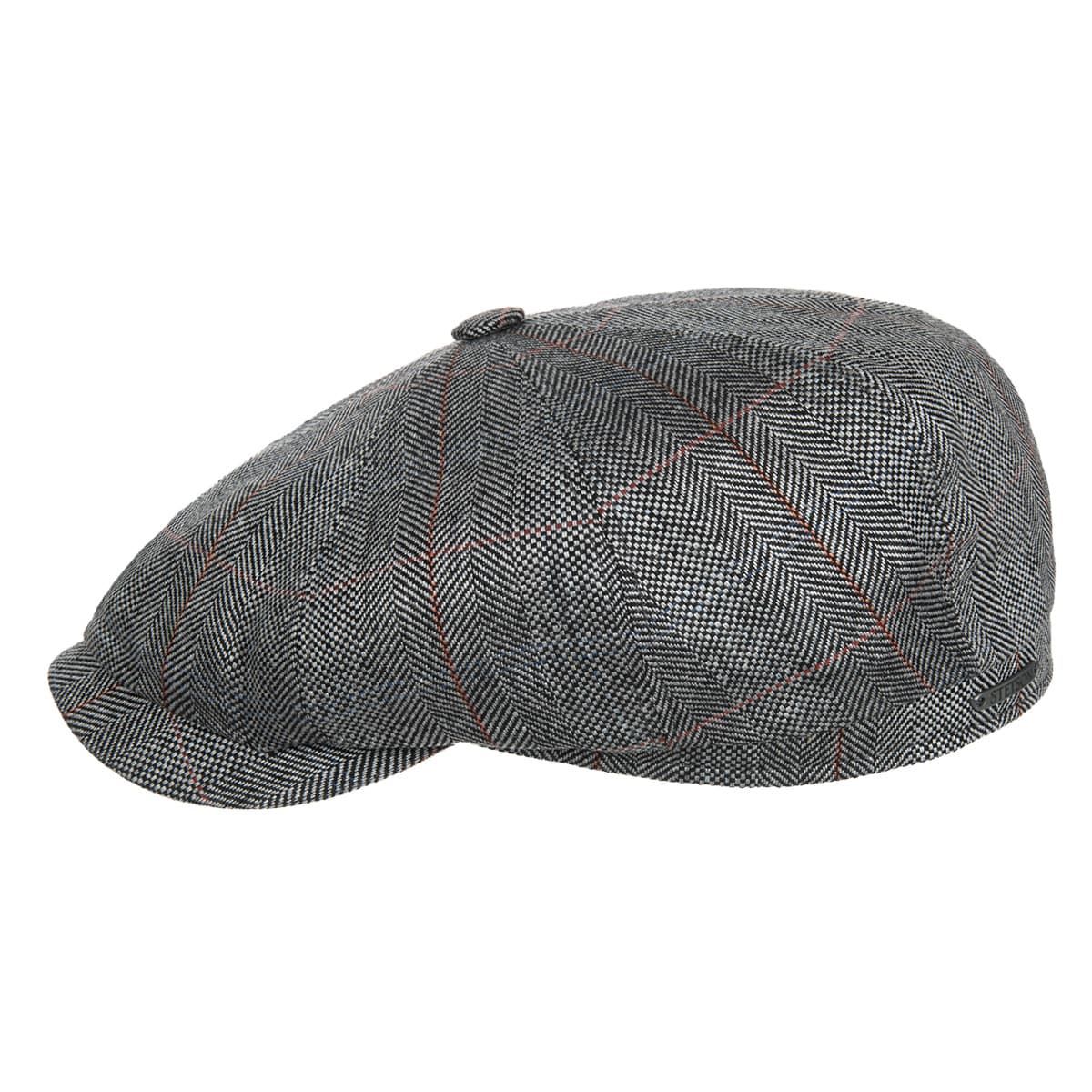 Stylish men's flat cap made from silk